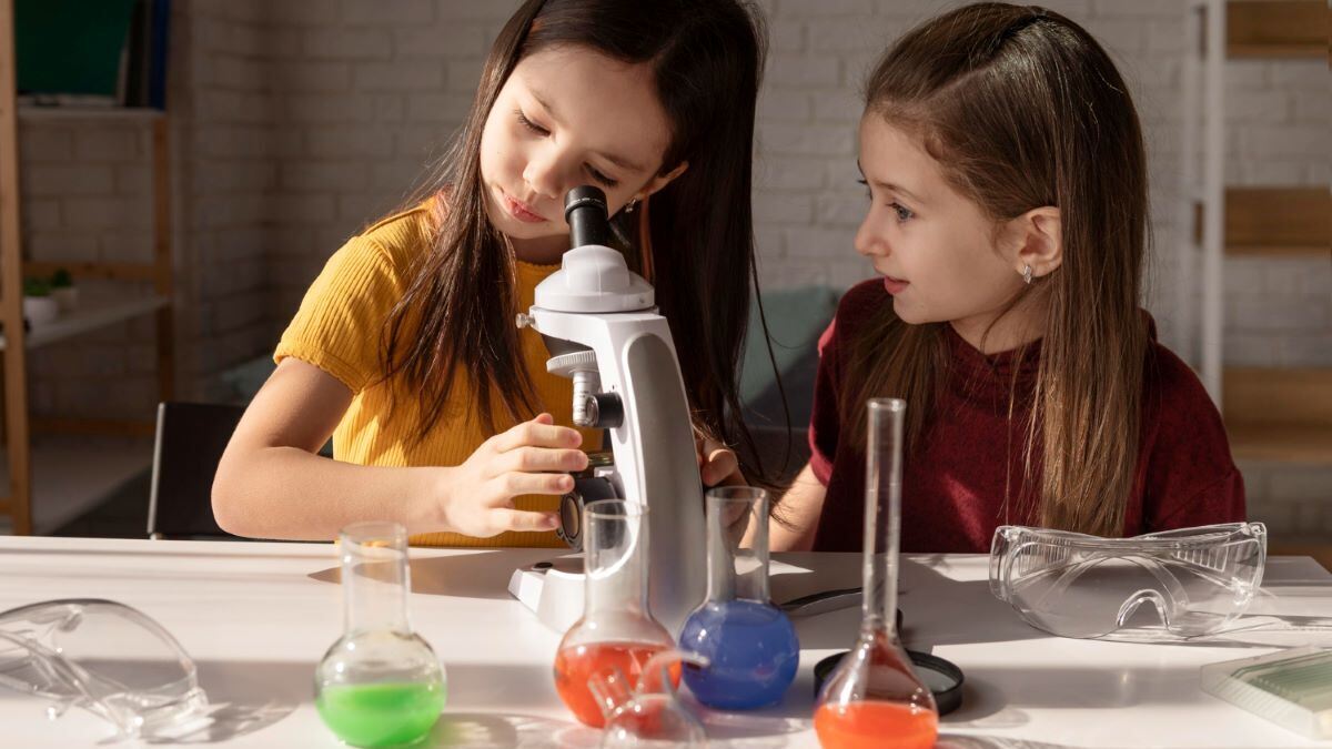 10 Fun & Easy STEM Activities for Preschoolers That Spark Curiosity! - Fablebuzz